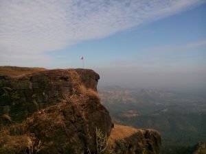 Mahuli Fort Trek - Xplore The Earth